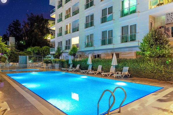The Suites Antalya, Located In The Central Konyaaltı Region, - Konyaaltı