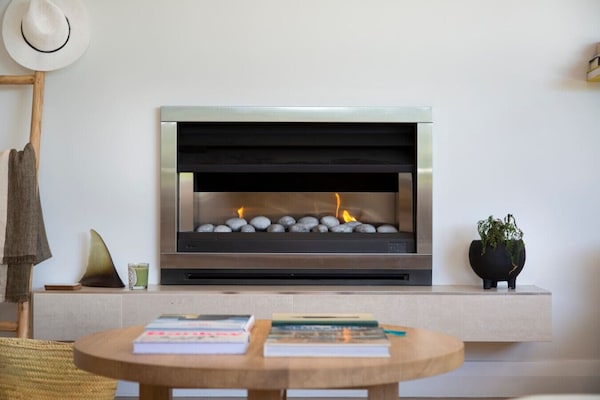 State-of-the-art Executive Home | Aircon & Spa - Auckland