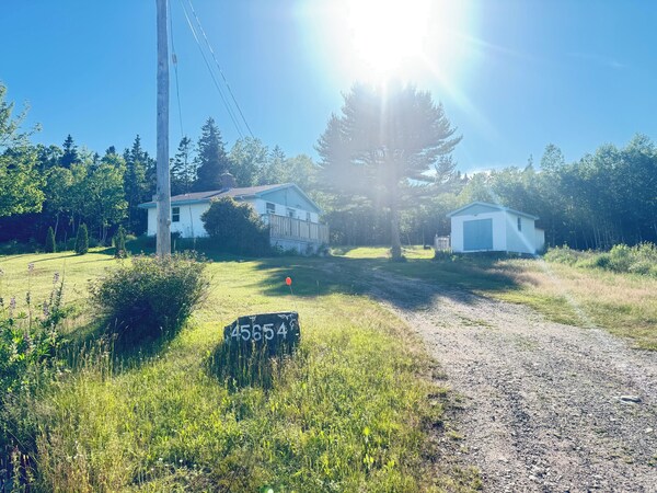The White Pine Cottage On The Cabot Trail - Nova Scotia