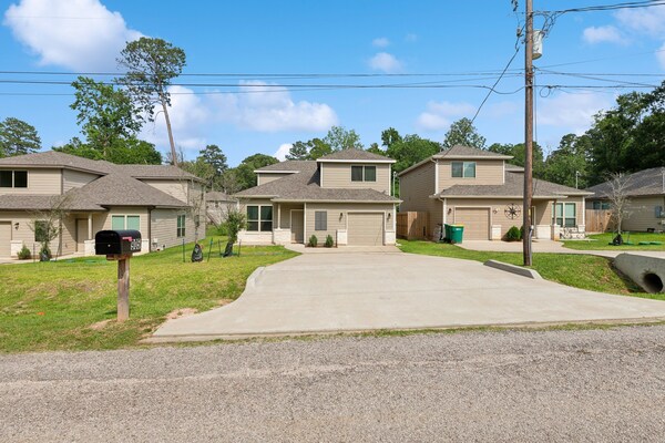 New! Spacious Lake Conroe Retreat Family-friendly - Magnolia, TX