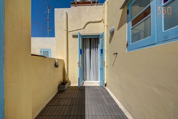 Charming Valletta 1br Home With Private Terrace! - Valletta