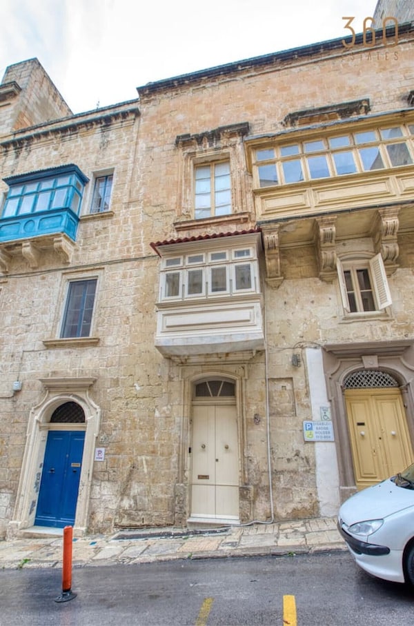 Historic Valletta Townhouse,iconic Charm & Central - Valletta, Malta