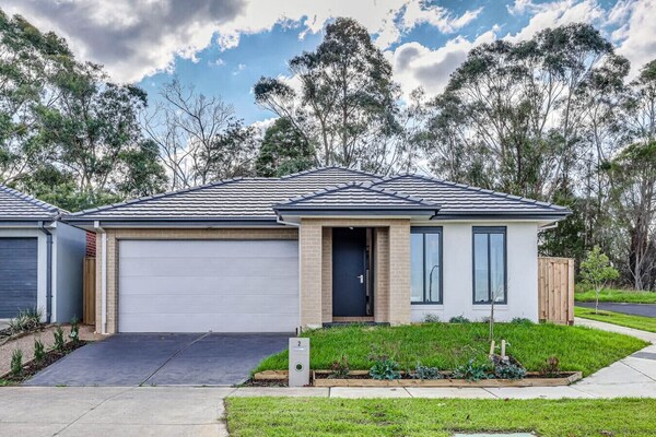 Stayau Officer Newly 5brm Homley Villa House - Beaconsfield, Australia