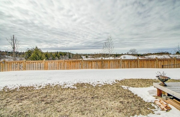 Lovely 3-bedroom House In Barrie With Wifi And Ac - Innisfil