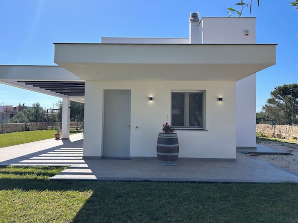 Family Villa A Few Meters From The Sea, Surrounded By Nature. - Augusta