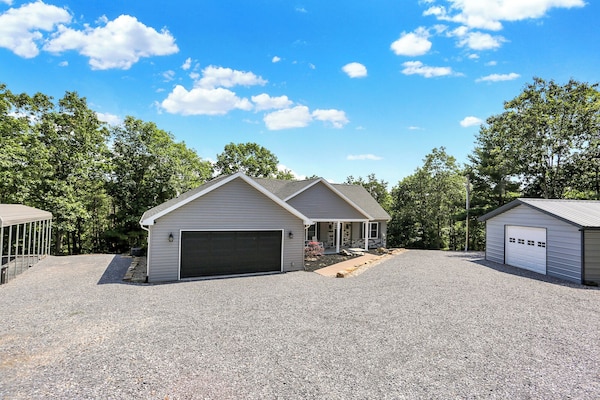 Eagle's Nest: Aunt Susie's Raystown Lake Vacation Rentals; James Creek Boat Launch - Pennsylvania