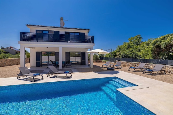 Holiday House Sara With Private Pool - Vrbnik