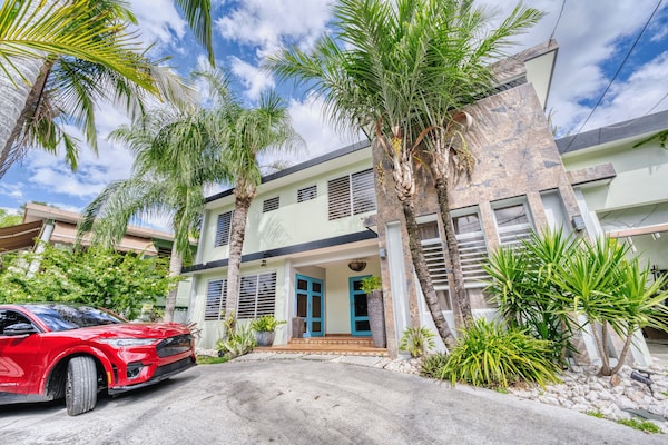 Paradise Living 6-bed 3.5-bath Island Retreat In Rincón, Pr With Large Pool & Ac - Rincón