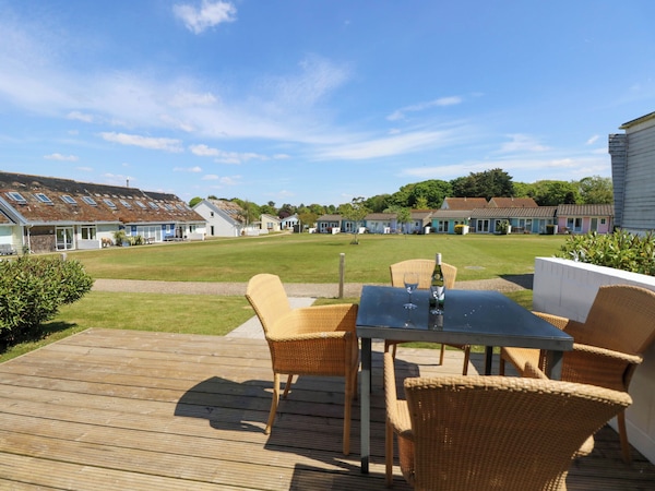 Cape 14, Family Friendly, With A Garden In Yarmouth - Isle of Wight