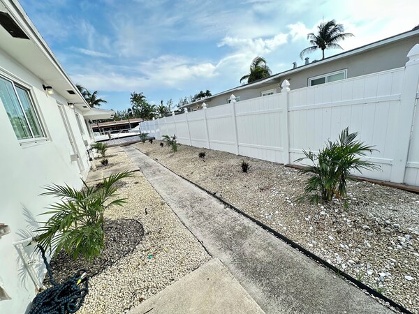 Marvelous 2-bedroom Apartment With Ac In Dania Beach - Dania Beach, FL