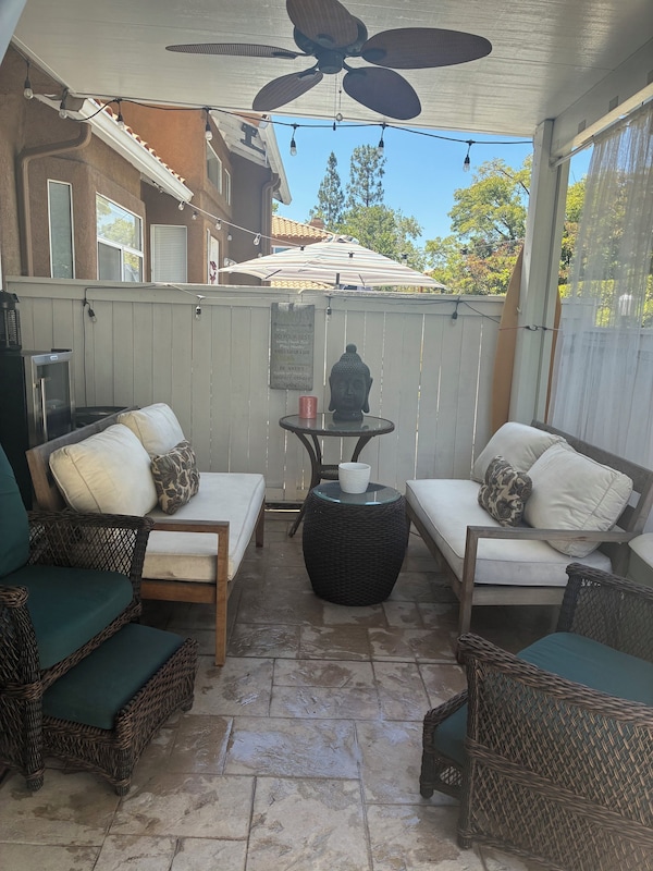 Charming 3-bedroom Condo With Ac And Wifi In Enchanting Mission Viejo - Lake Forest, CA