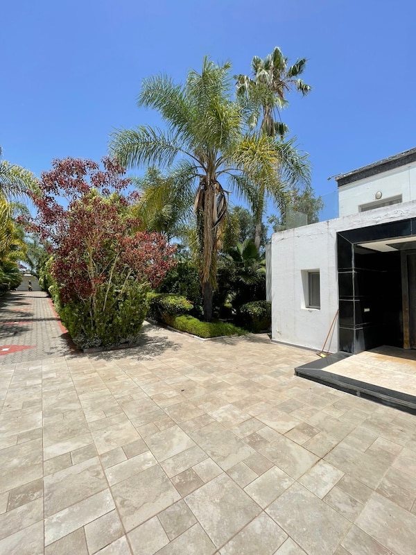 Spacious 6-bedroom Villa In Delightful Kenitra With Ac, Fitness Room, Wifi - Kénitra