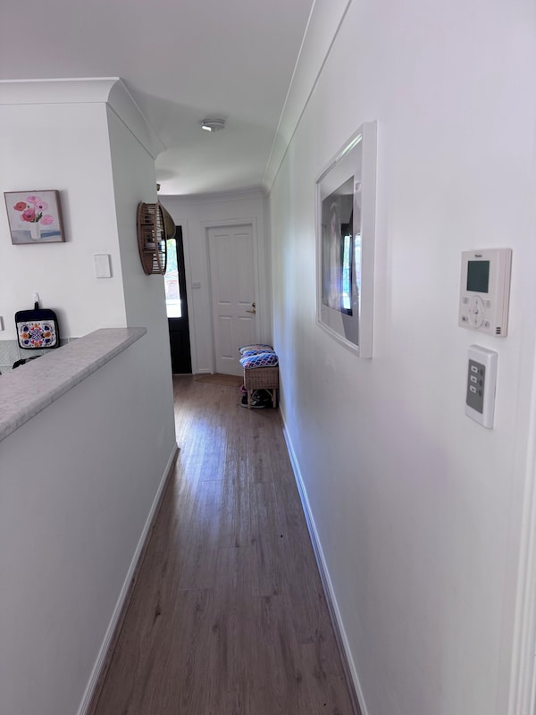 Lovely Family Home-walking Distance To Suffolk  Beach / 5min Drive To Byron Bay - Byron Bay