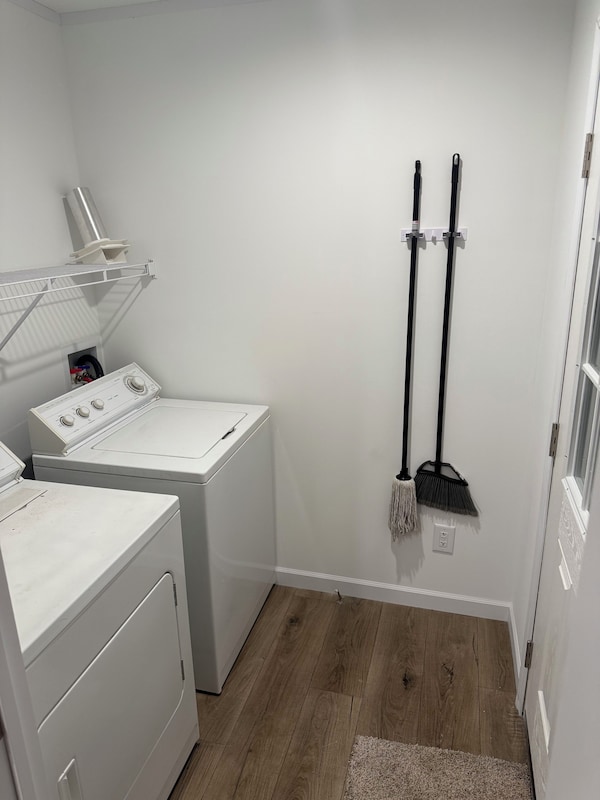 Peaceful Trailer - 3br, 2ba - Toledo, OH