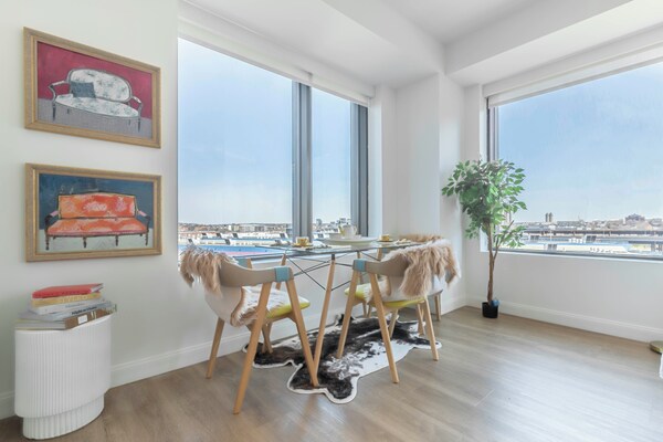 Downtown Boston Designer Space With Gym And Rooftop Oasiss ,Walk To Seaport! - Mission Hill - Boston