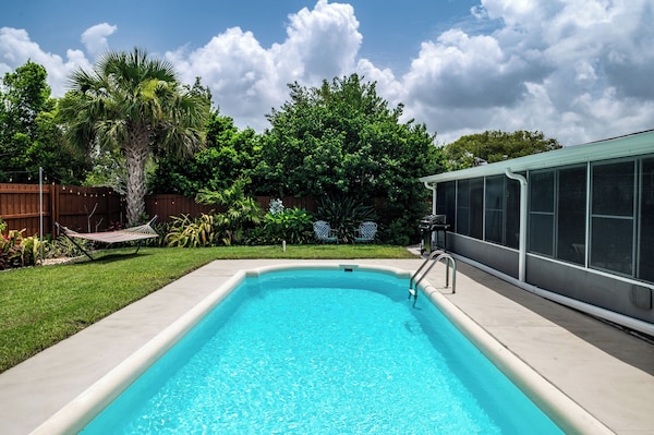 Wana Chill Spot  W/ Pool, Spa, Bar ,Ping Pong, Bbq - Sanford, FL
