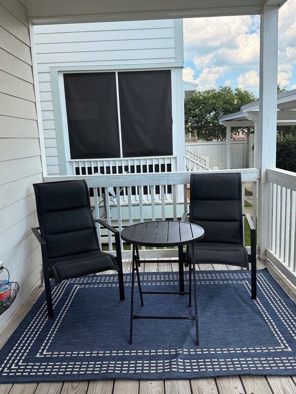 The Blue Lagoon A 3-bedroom Townhome In Charming Lake Charles With Ac, Wifi - Golden Nugget Lake Charles Hotel & Casino