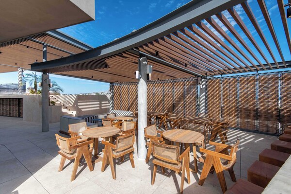 Punto Nima: Panoramic Ph With Private Terrace And Shared Pool - San José del Cabo