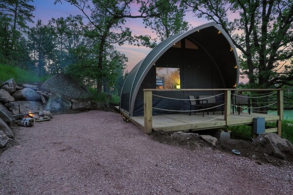 Glamping In Nature Near Mt. Rushmore - Mount Rushmore, SD