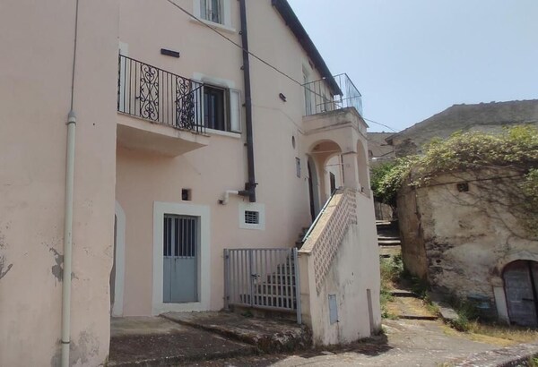 Experience Authentic Abruzzo! Fedora's House In Capestrano, Your Ideal Retreat. - Abruzzes