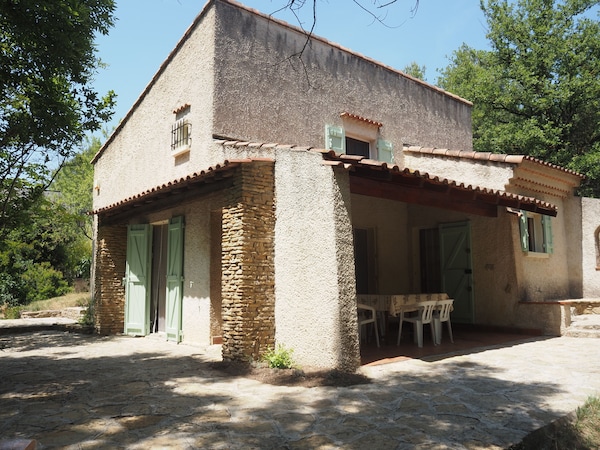 Maisonnette Avec Un Grand Jardin Ombragé, Calme, Proche D'une Plage De Sable Fin - Le Castellet