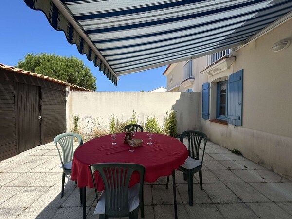 Pavilion Near The Ocean With Secure Heated Pool - Vendée