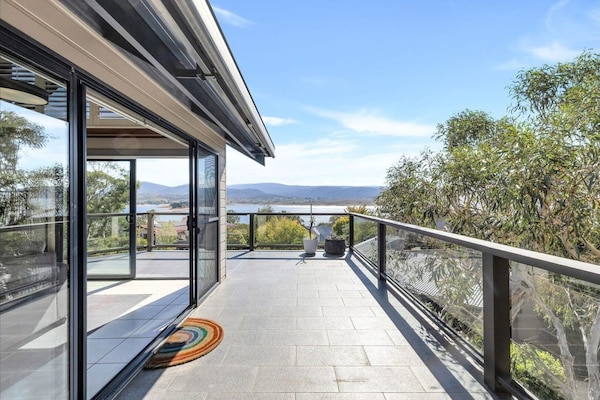 Blue Peaks Chalet - 15 Rainbow Drive - Jindabyne