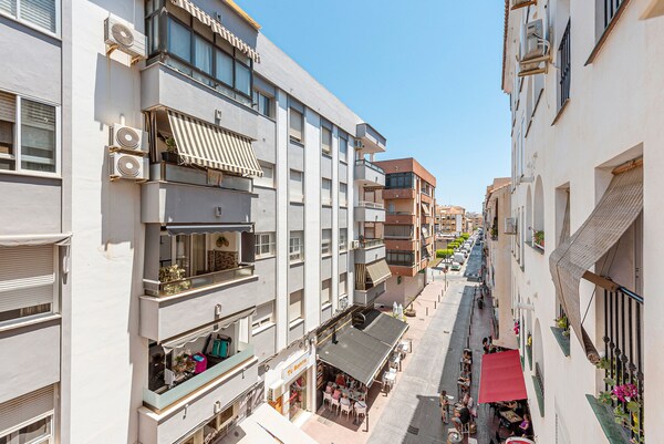 Apartment 'Lujo A 50 Metros De La Playa' With Balcony, Wi-fi And Air Conditioning - Rincón de la Victoria