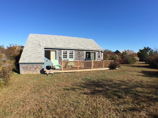 Charming 3-bedroom Cottage In Nantucket Short Walk To Private Ocean Beach. - Nantucket, MA