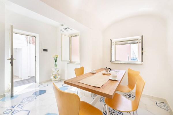 La Résidence - One Bedroom Apartment, Sleeps 4 - Procida