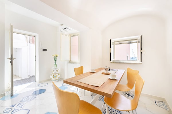 La Résidence - One Bedroom Apartment, Sleeps 4 - Procida