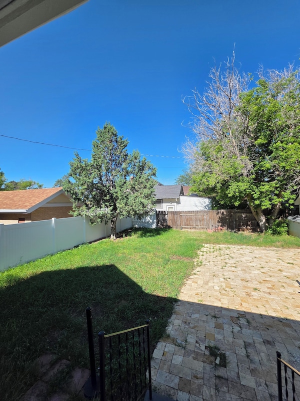 Pet Friendly 3-bedroom House In Cheyenne - Cheyenne, WY
