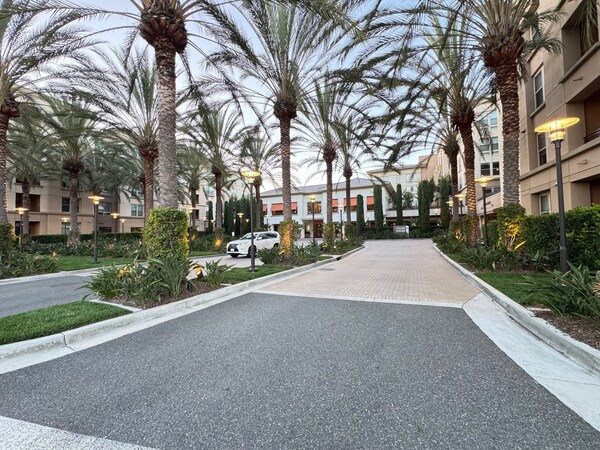 High End Studio Apartment With Pool, Fitness Room. 1.5 Miles To Uci And Airport. - 爾灣