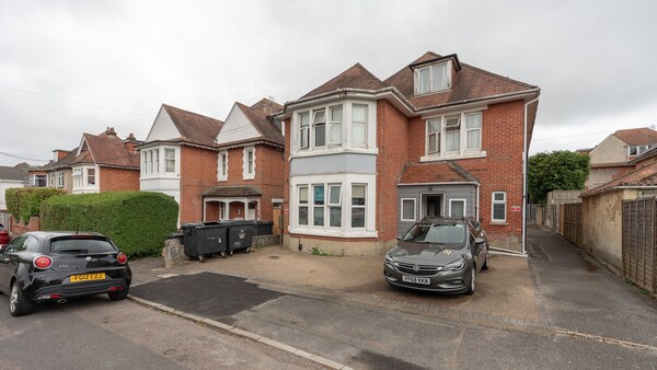 Open Mind Property - Studio Flat & Free Parking - Bournemouth