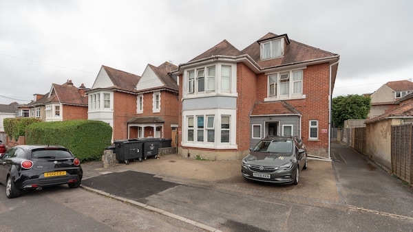 Open Mind Property - Studio Flat & Free Parking - Bournemouth