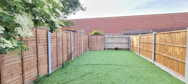 Luxury 2 Bedroom House - Dagenham - Dagenham