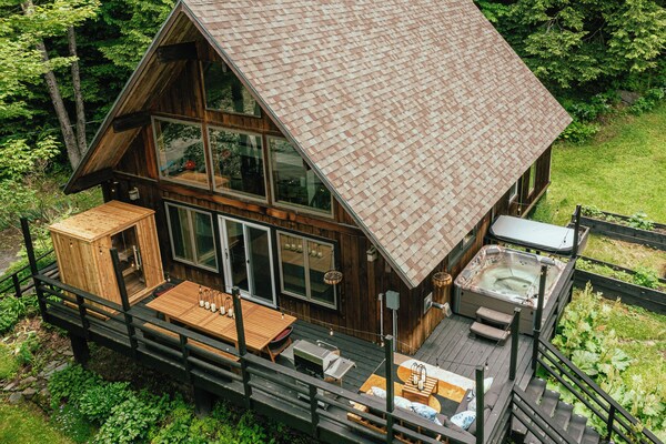 Retro 70's Throwback Chalet-sleeps 12-game Room-fire Pit-bunk Room-hot Tub-sauna - Vermont