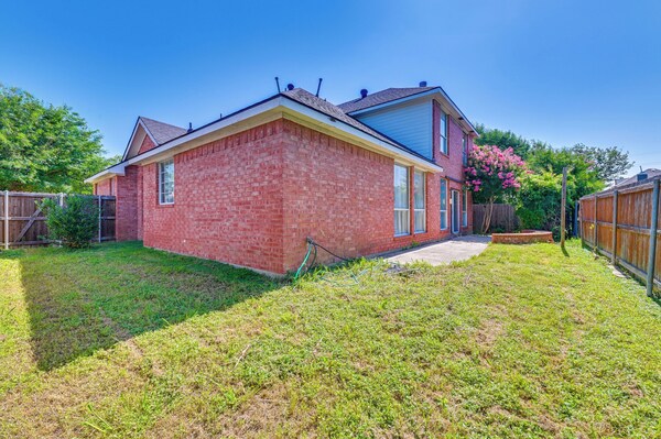 5 Mi To Ut Dallas: Home W/ Yard In Central Plano! - Plano, TX