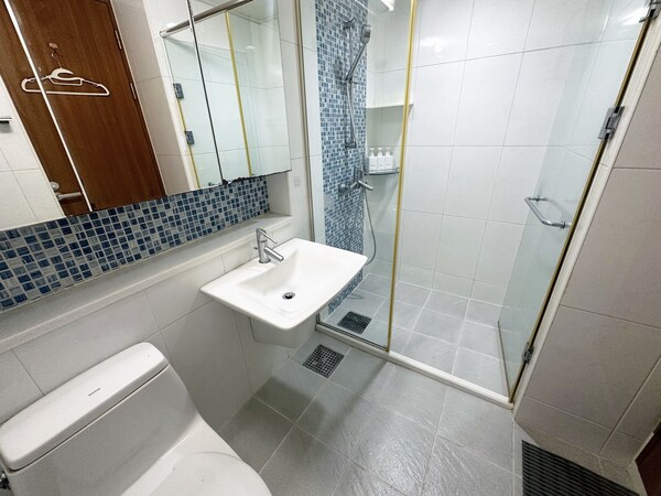 [3 Min Walk From Yeoksam Station] Modern Comfort, Your Daily Pause - Seul
