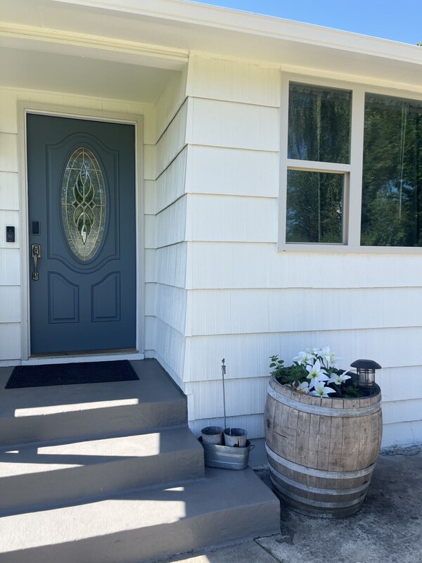 Grand Ole House W/ Pool & Hottub - Jacksonville, OR