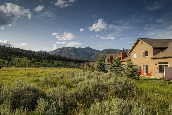 Cozy 3-bedroom Chalet In Big Sky - Big Sky, MT