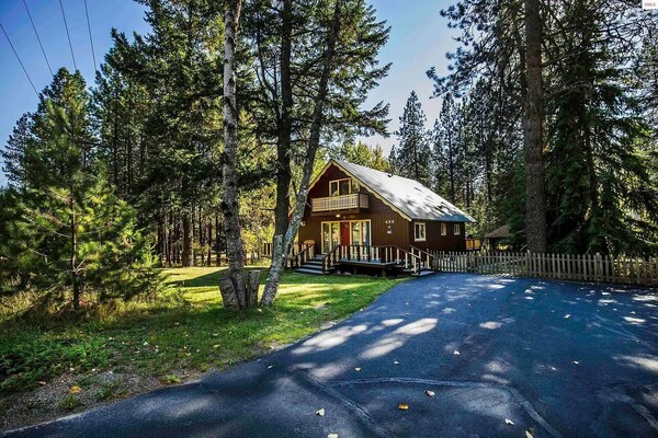 Chalet At The Base Of Schweitzer Mountain - Idaho