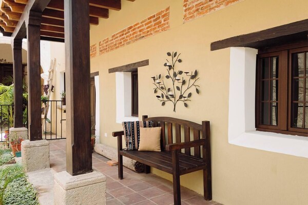 Lovely Loft, Great Location - Ciudad Vieja