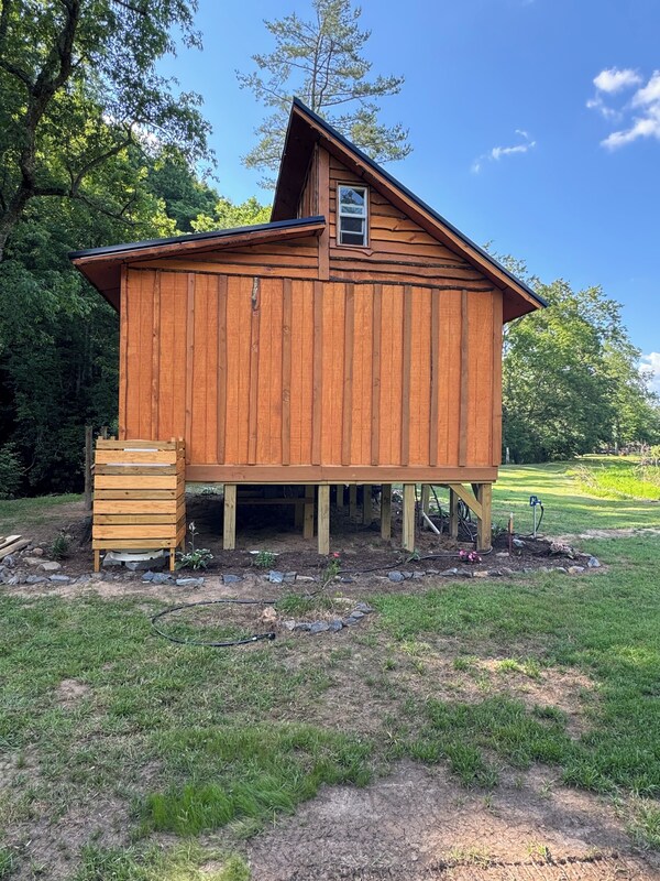 Tiny Cabin Sits By The Bubbling, Stocked Creek. - Fancy Gap, VA