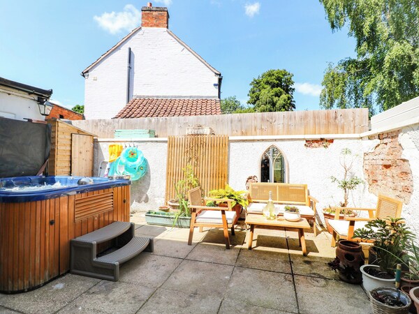 Wild Peace Cottage, Pet Friendly, Character Holiday Cottage In Quorn - Loughborough