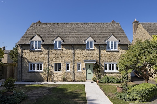 3 & 4 Hawthorn Cottages -  A Cottage That Sleeps 9 Guests  In 5 Bedrooms - Chipping Norton