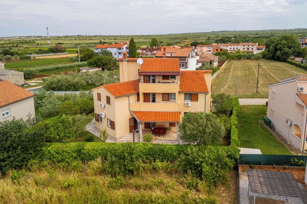 Ferienwohnungen Luiggi (120361-a4) - Valbandon - Pješčana Uvala