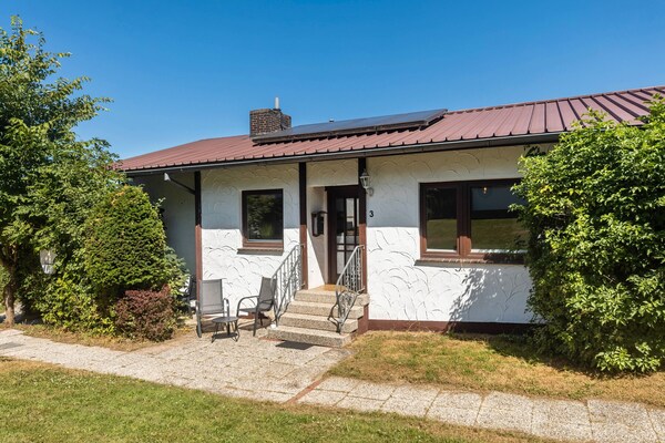 Bungalow 'Die Kugel' Mit Privatterrasse, Gemeinschaftsgarten Und Wi-fi - Fritzlar