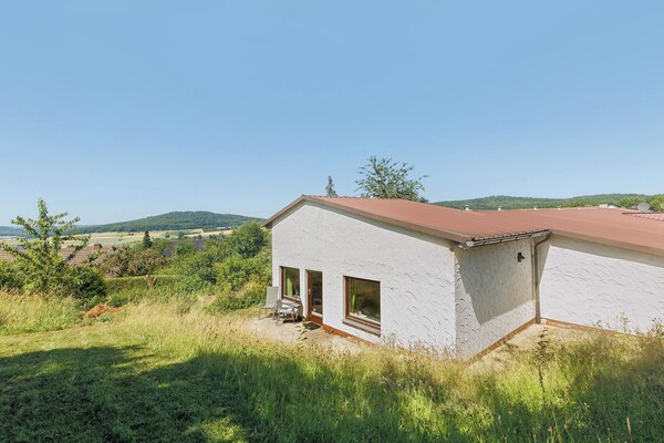 Bungalow 'Die Grüne Wiese' Mit Gemeinschaftsterrasse, Gemeinschaftsgarten Und Wi-fi - Fritzlar