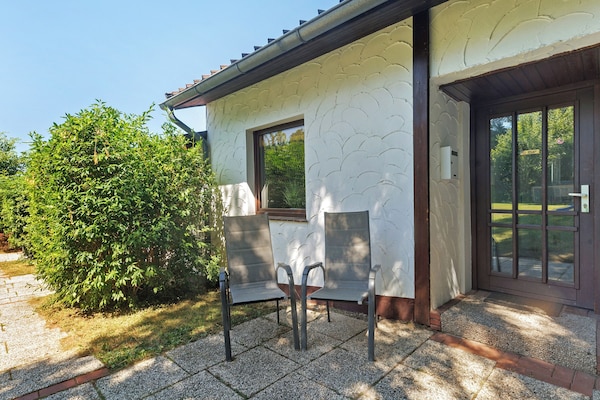 Bungalow 'Löwe' Mit Gemeinsamer Terrasse, Gemeinsamem Garten Und Wi-fi - Fritzlar